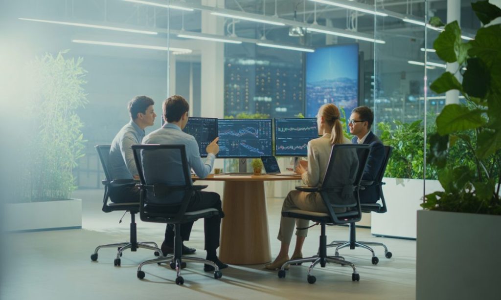 Data analyst : salaire, compétences clés et évolution - Allianz Entre Pros
